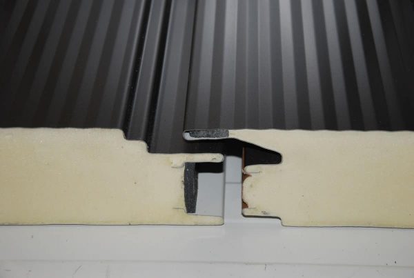 Panneaux sandwich - ConstruirAcier